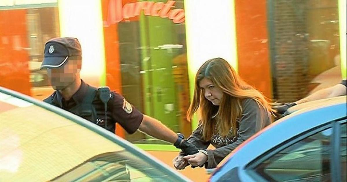 La madre condenada por el crimen de la niña Sara sale de la cárcel con ...