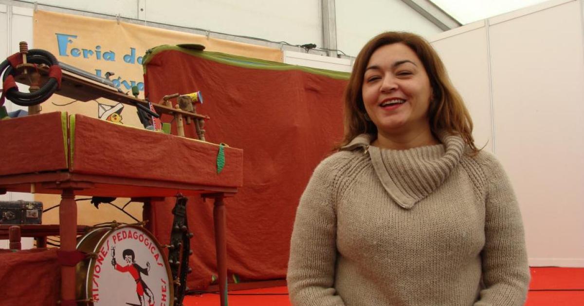 CUENTOS Y TÍTERES: Isabel Benito y Pie Izquierdo en la Feria del Libro ...