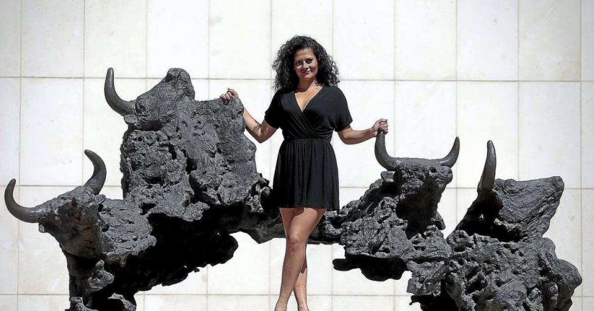 LA ESPUELA: ENTREVISTA A SARAY LÓPEZ. CANTANTE Y EXNOVILLERA: «No me da ...