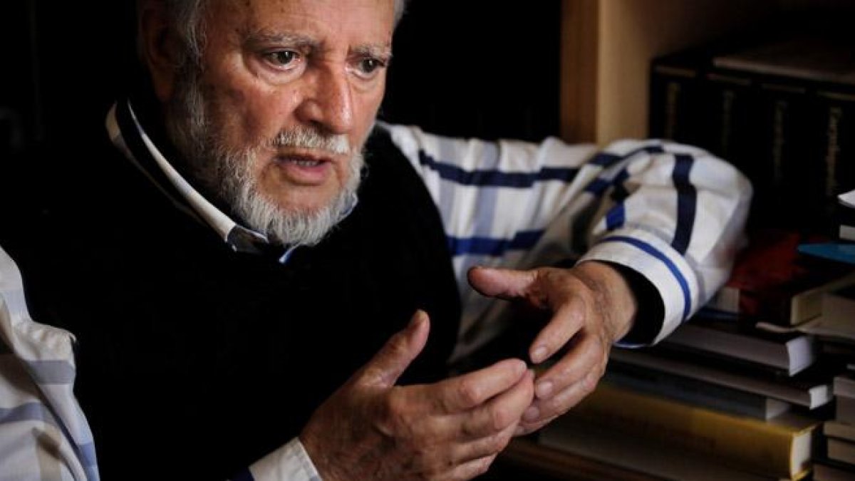 Julio Anguita: "El objetivo es a cuatro años, el BOE en una mano y la ...