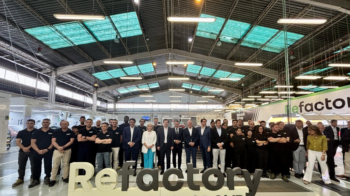 Renault inaugura Refactory Valladolid para reacondicionar 3.000 coches ...
