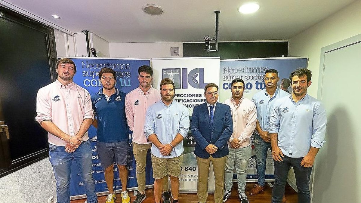 El campeón restaña sus fisuras
