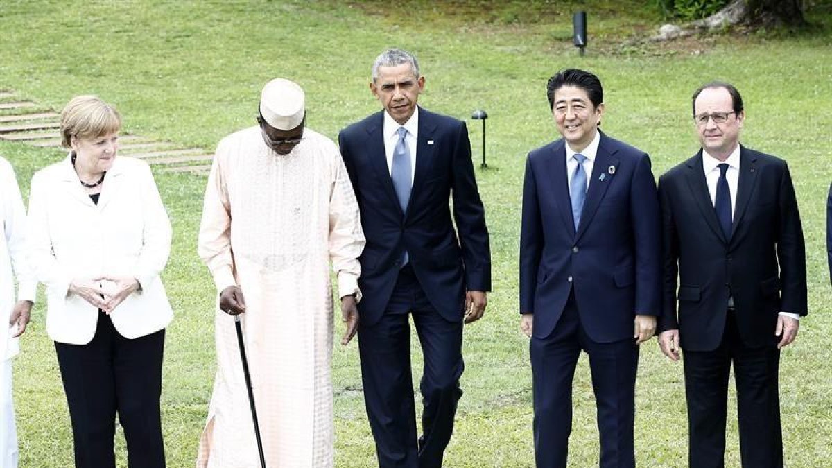 Obama no se disculpa en Hiroshima pero clama por un mundo sin armas ...