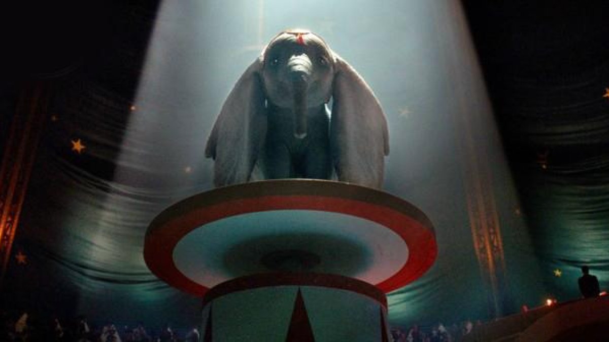 'Dumbo' vuelve a volar de la mano de Tim Burton