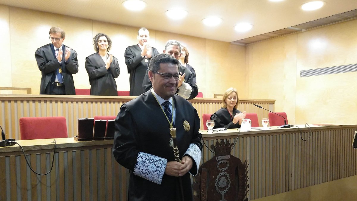 Javier Martín inicia su segundo mandato como decano de los abogados de ...