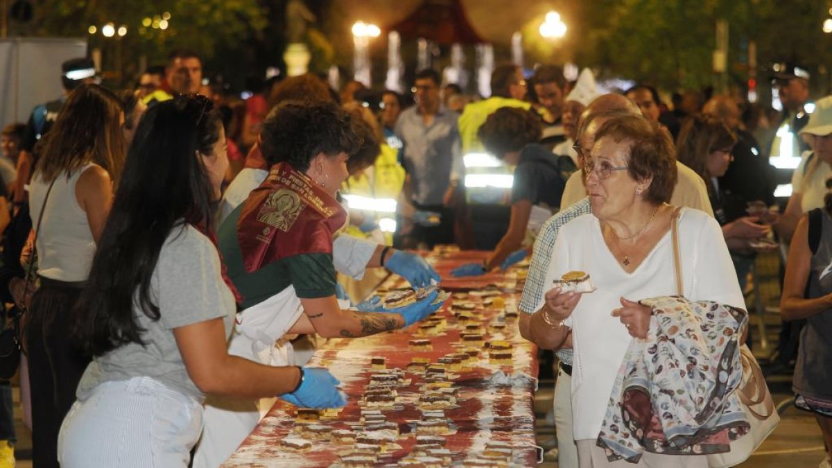 Valladolid devora el récord más dulce: logra la línea de tarta más ...