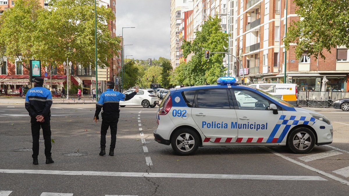 Detenido un joven en Valladolid por golpear e insultar a la Policía ...