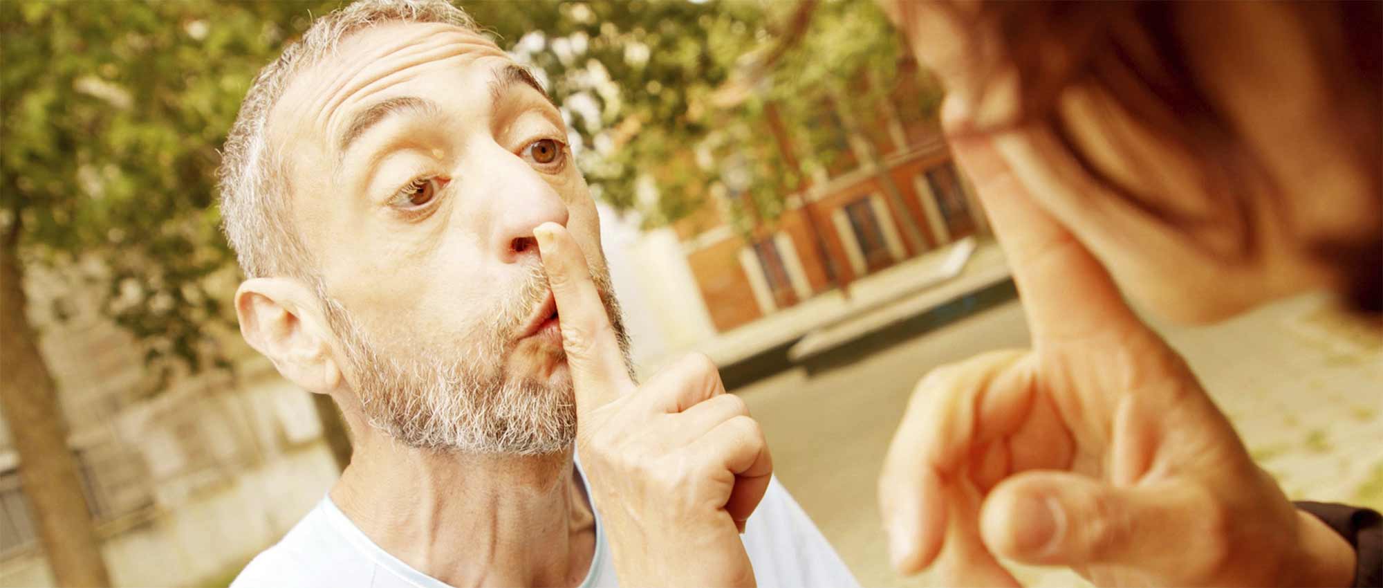 La Casa Cervantes rinde homenaje a Isaac Bravo con la proyección de ...