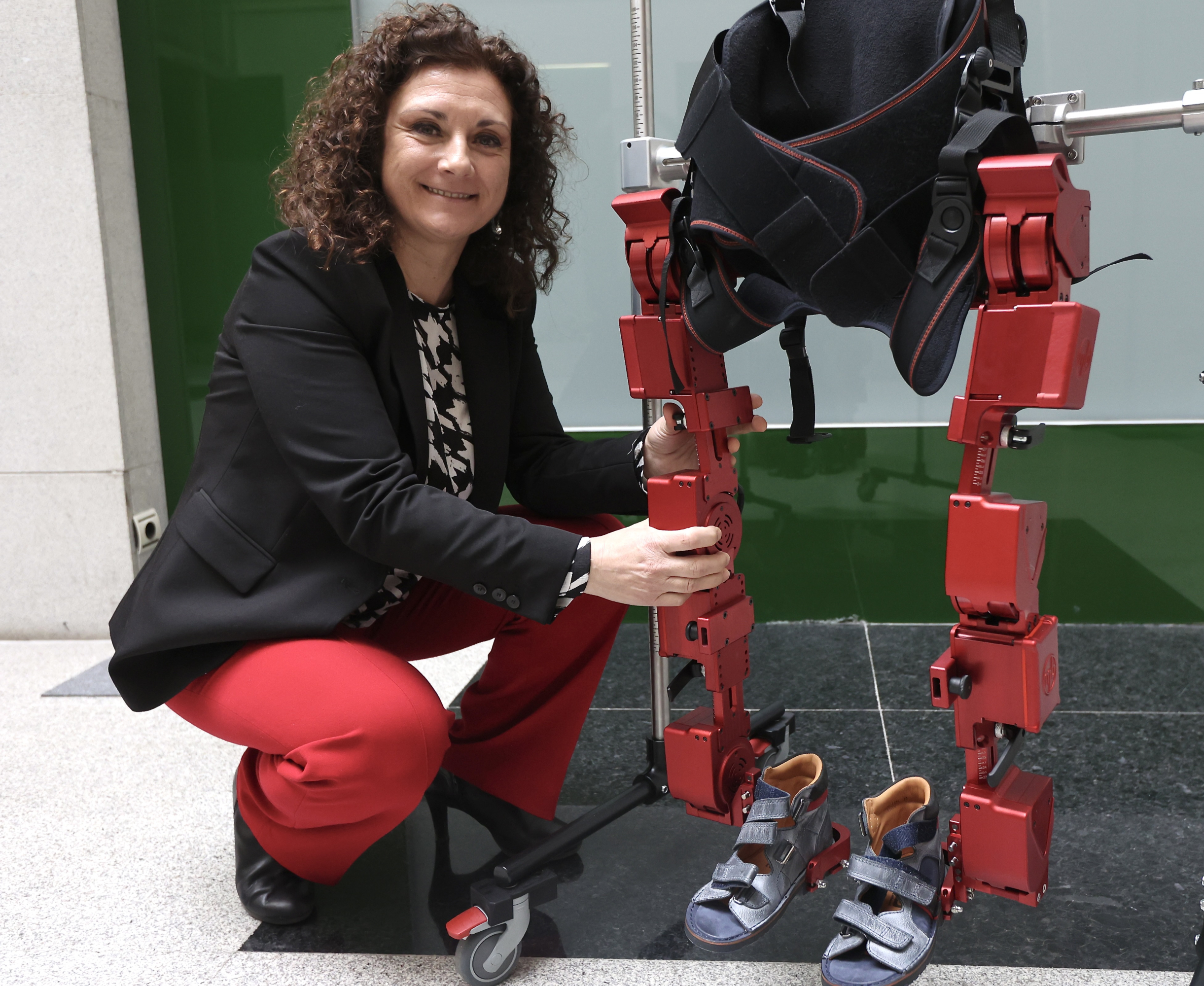 La ingeniera vallisoletana del exoesqueleto, Elena García, Premio ...