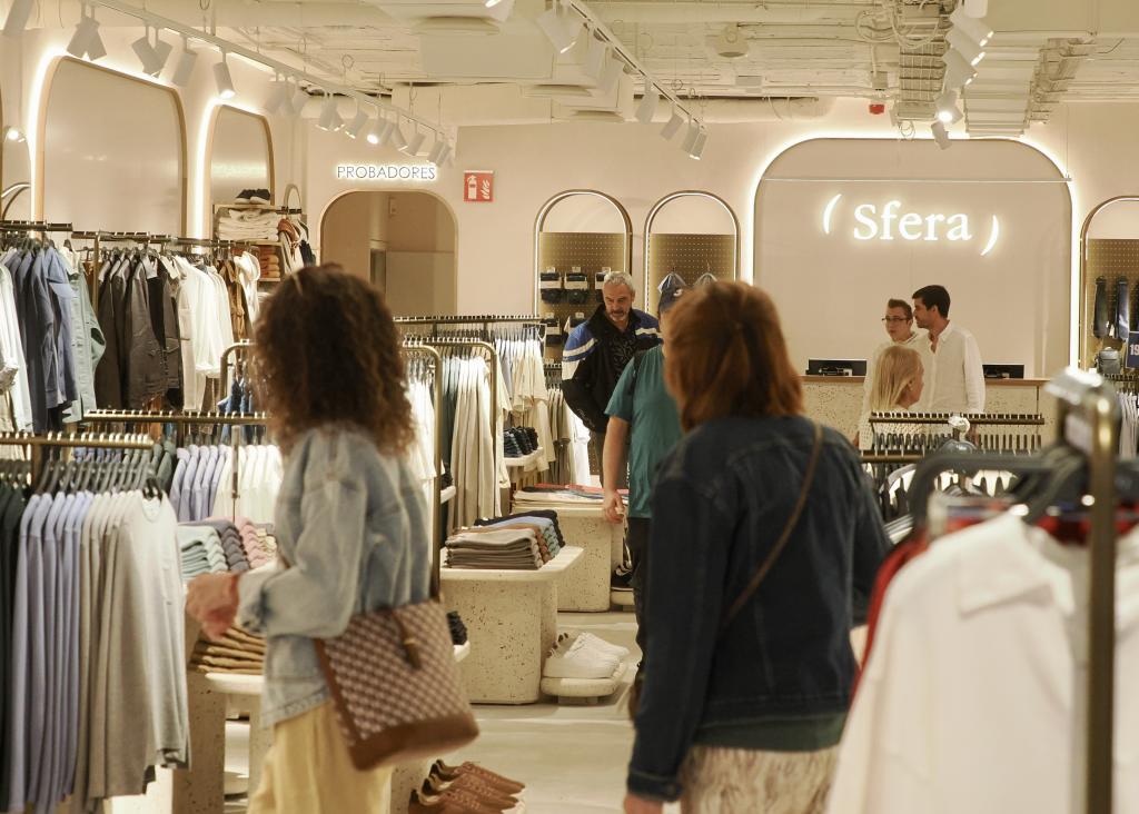 Sfera reabre su tienda de la calle Santiago de Valladolid: así luce ...
