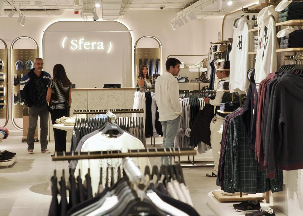 Sfera reabre su tienda de la calle Santiago de Valladolid: así luce ...
