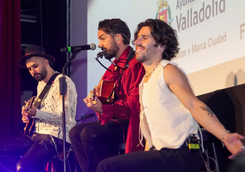 Siloé canta a Valladolid con su tema 'Campo Grande' y anuncia gira mundial