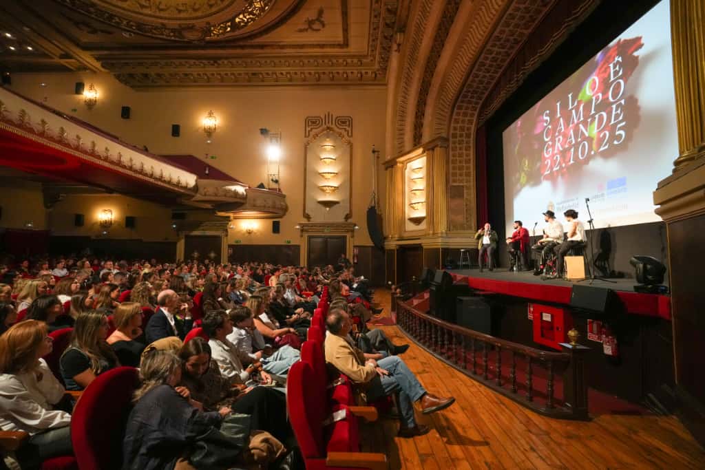 Siloé canta a Valladolid con su tema 'Campo Grande' y anuncia gira mundial