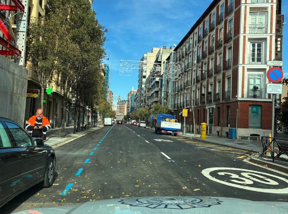 La calle Gamazo de Valladolid reabre al tráfico tras medio año de obra