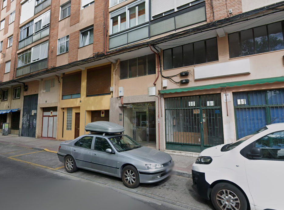Susto en el Paseo del Cauce de Valladolid por un incendio en una vivienda